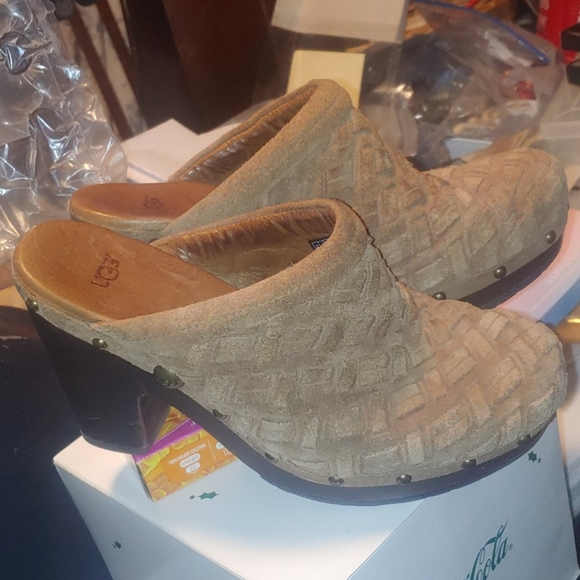 UGG | Shoes | Ugg Clogs Size 9 | Poshmark